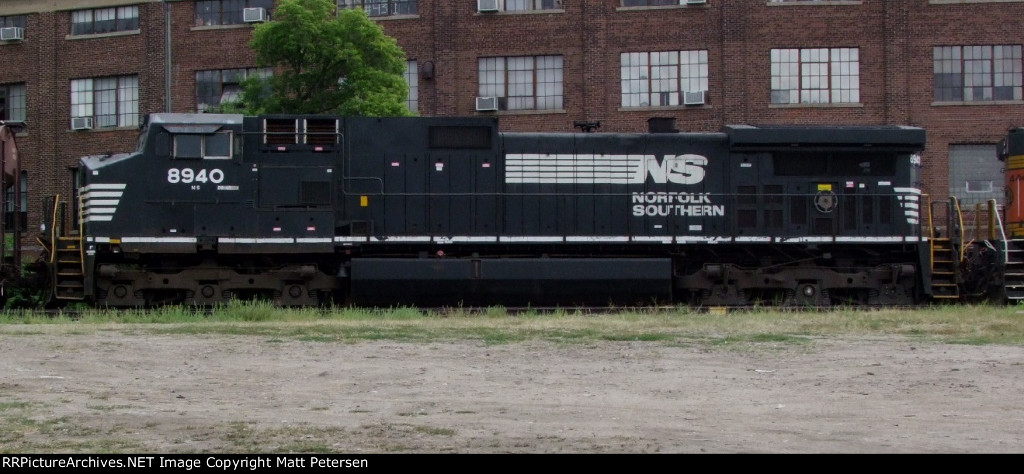 NS 8940